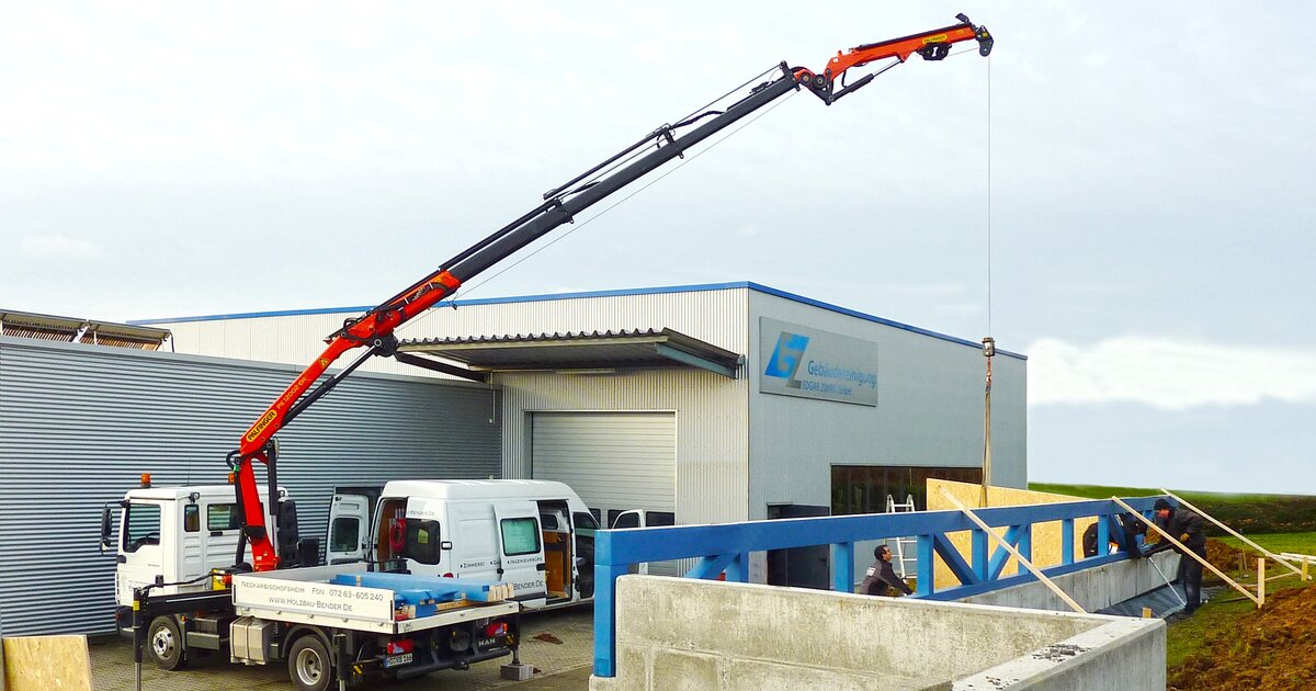 Kleiner Lkw, großer Kran | PALFINGER