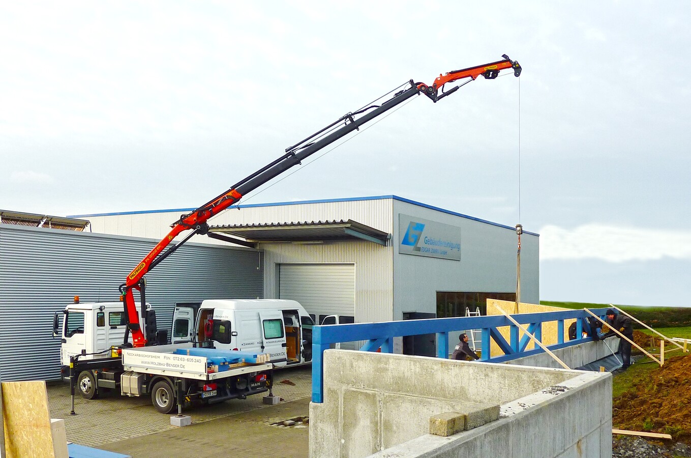 Kleiner Lkw, großer Kran | PALFINGER