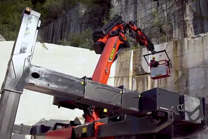 Crawler Crane Product Features | PALFINGER