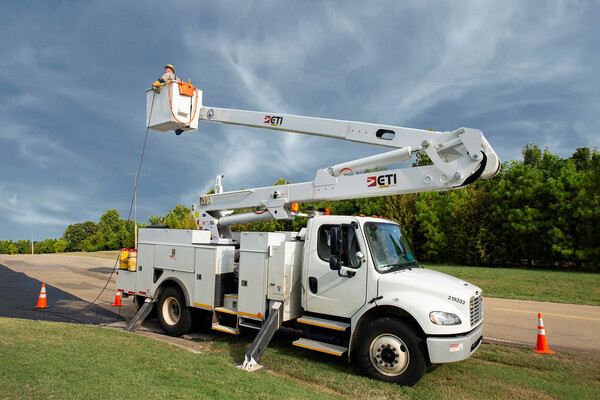 Material Handling Bucket Trucks | PALFINGER