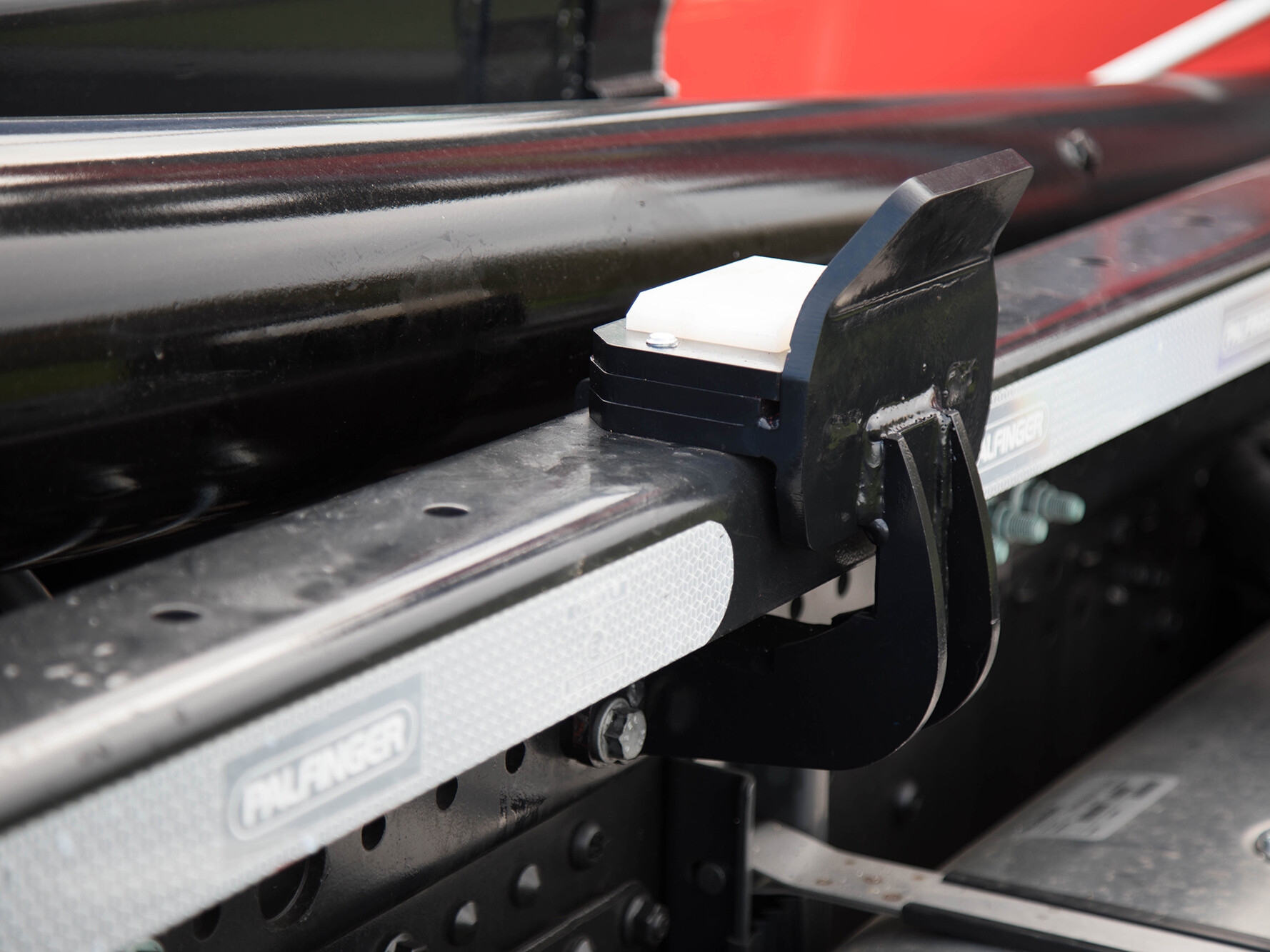 Hookloader and Skiploader | PALFINGER