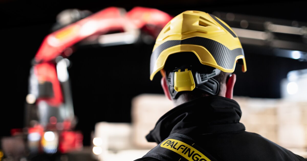 Controlling the tip of the crane more efficiently and