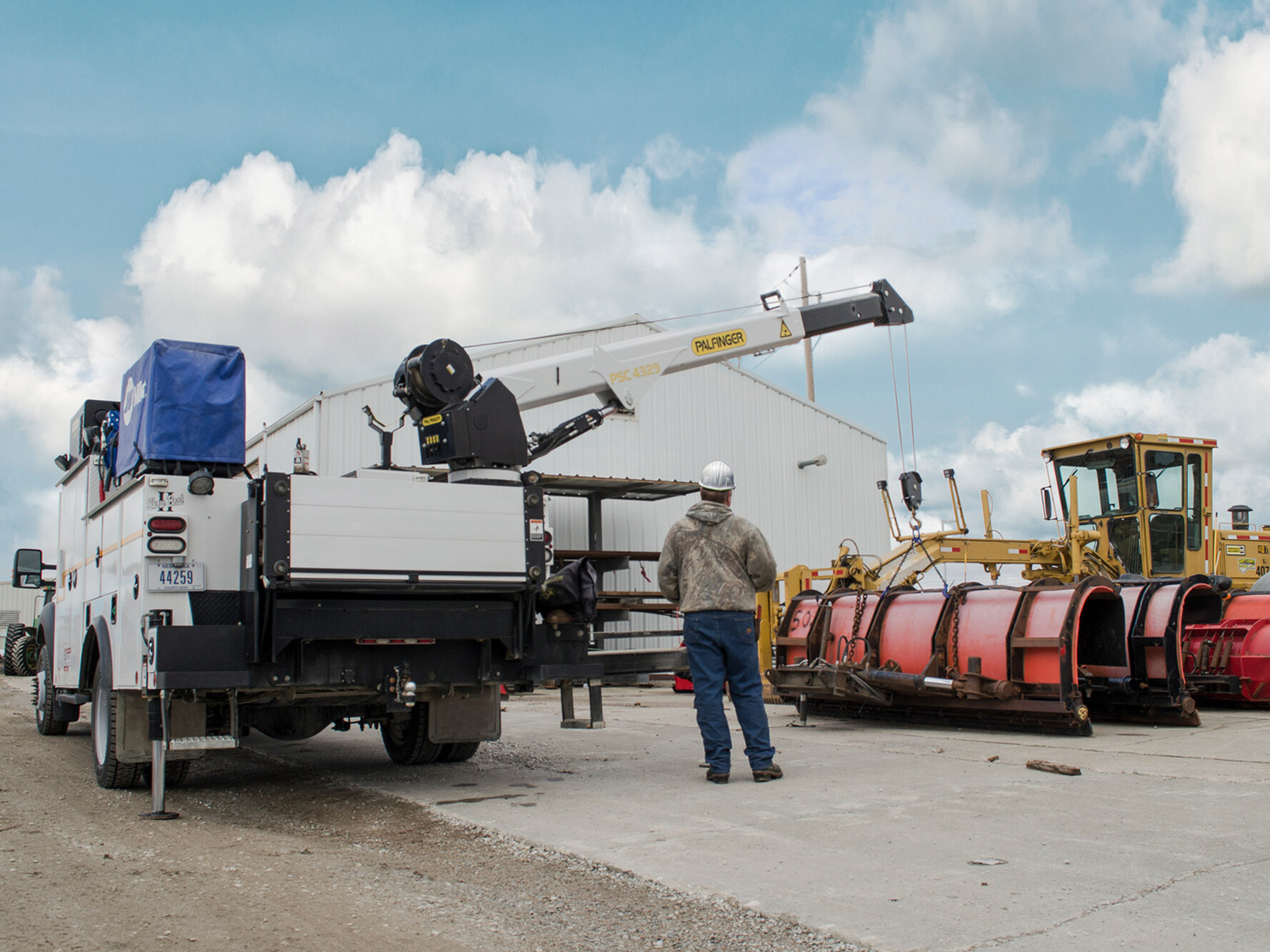 Service Cranes | PALFINGER