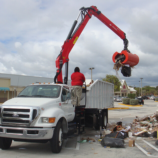 Refuse Applications | Grapple Loaders | PALFINGER