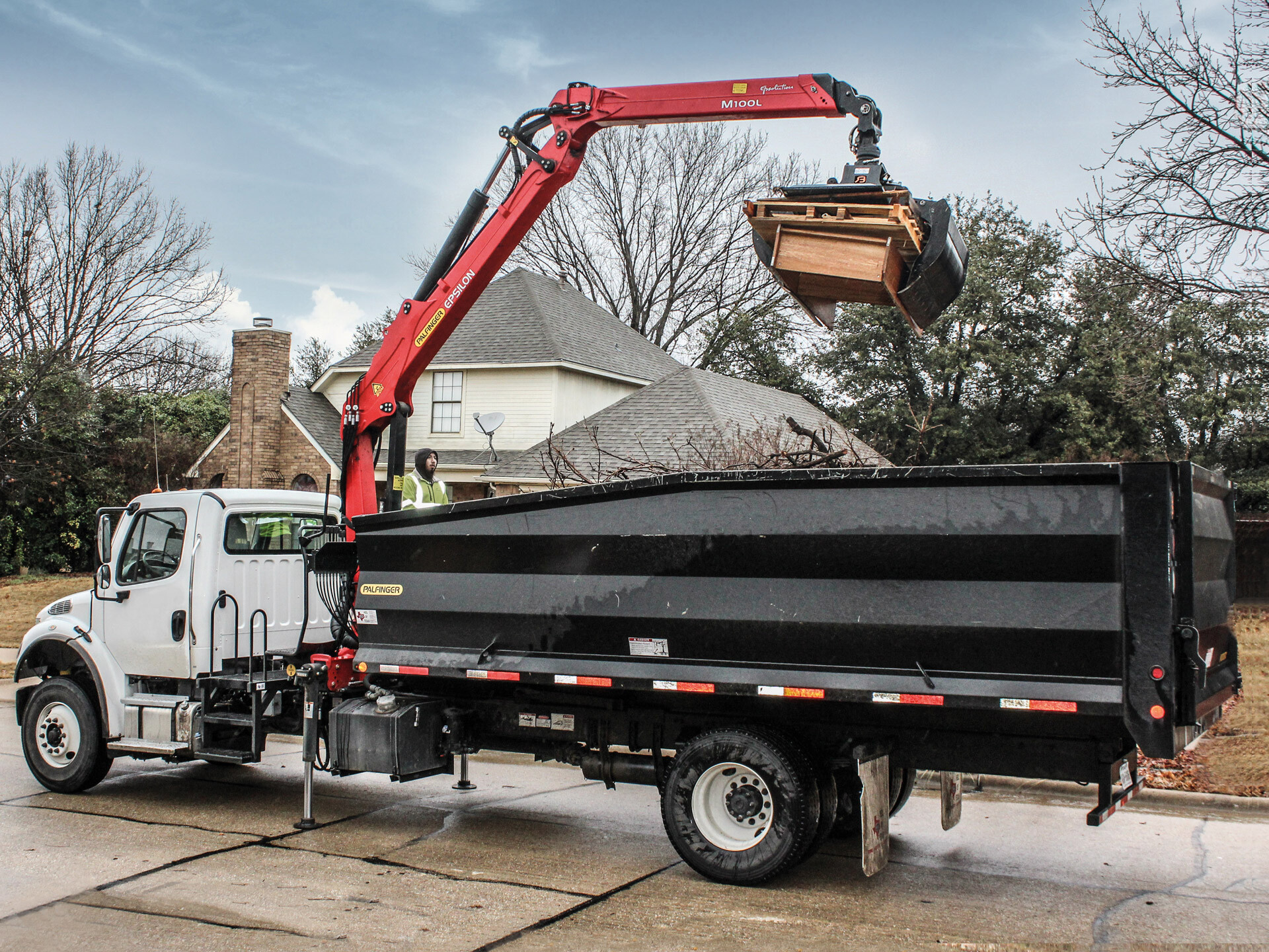 Refuse Applications | Grapple Loaders | PALFINGER