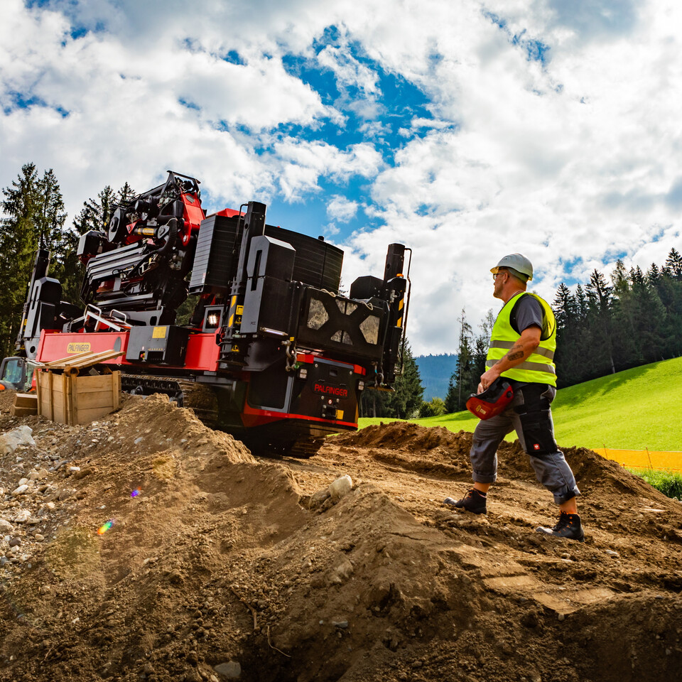 PALFINGER Crawler Crane - the advanced solution for