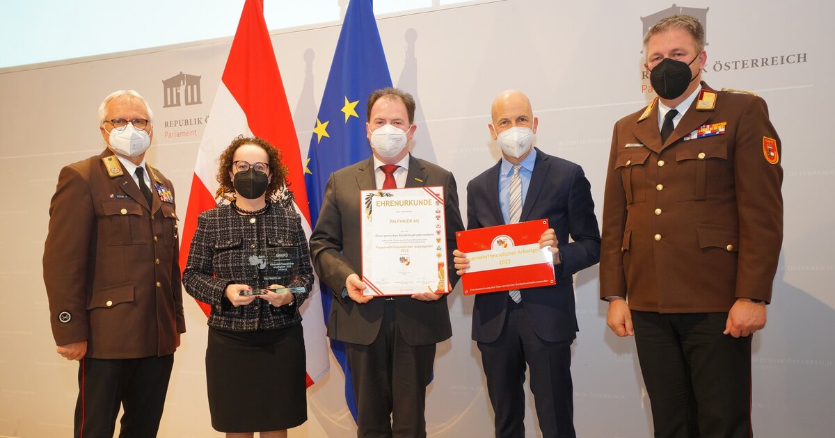 PALFINGER: Fire Brigade Partner Award | PALFINGER AG
