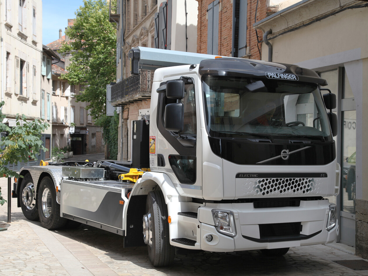 SMART ELECTRIC PROSPECTS FOR HOOKLIFT | PALFINGER