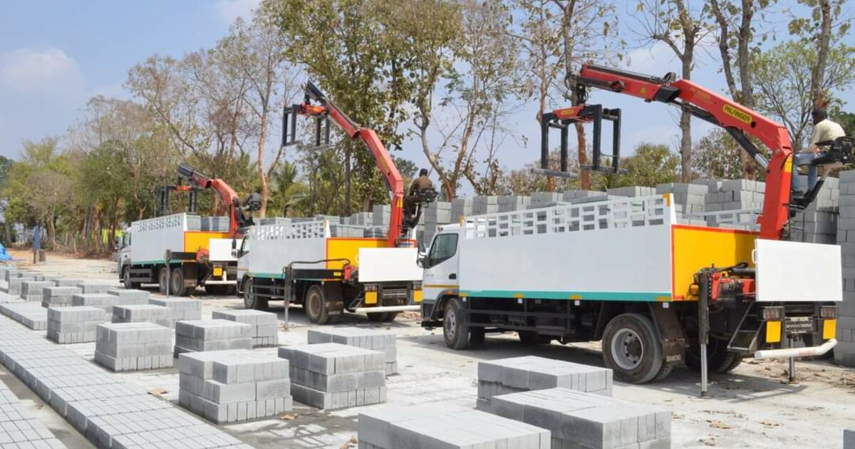 Bricks Handling in India | PALFINGER