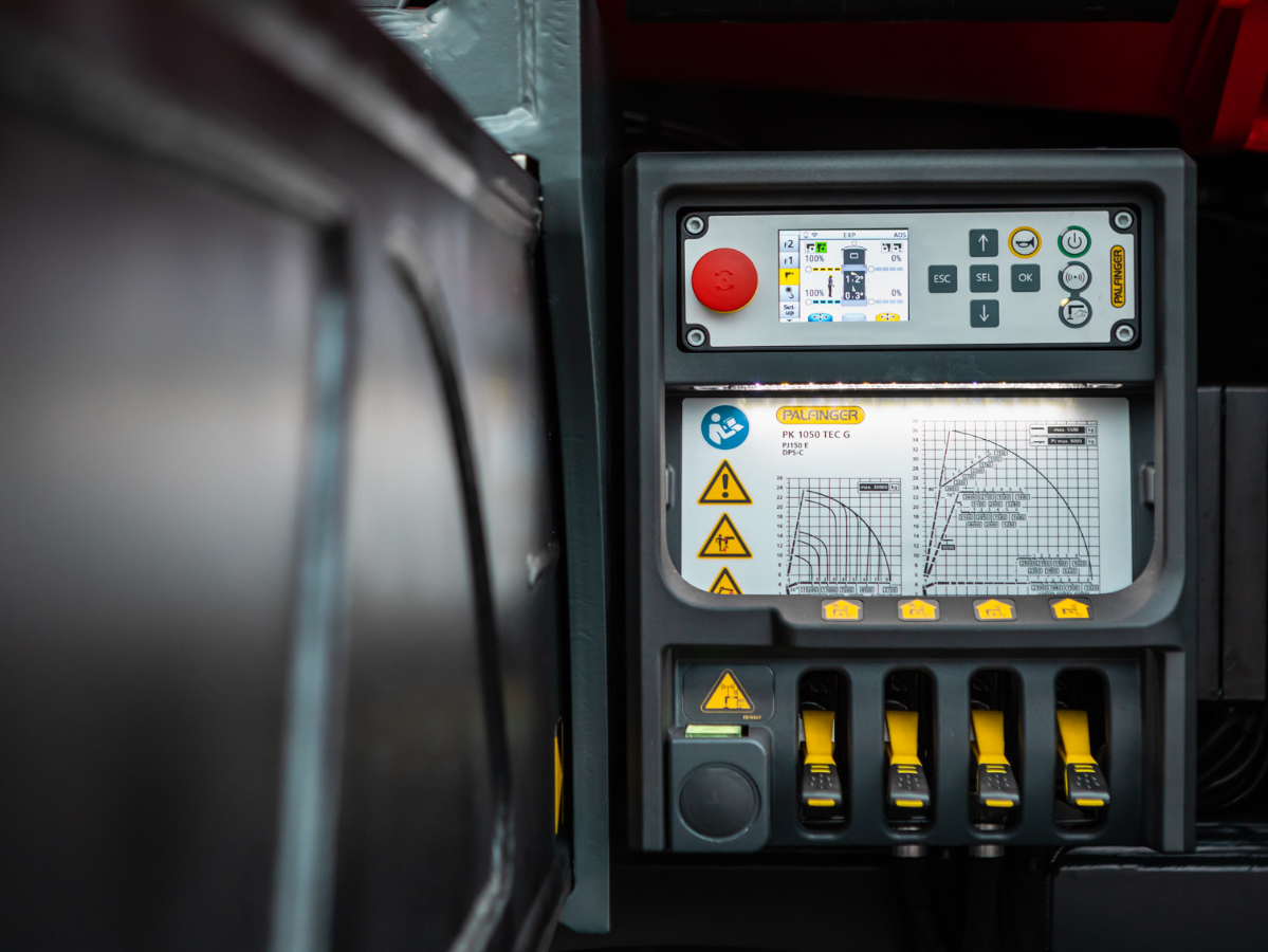 The new PALFINGER TEC-Range of LOADER CRANES