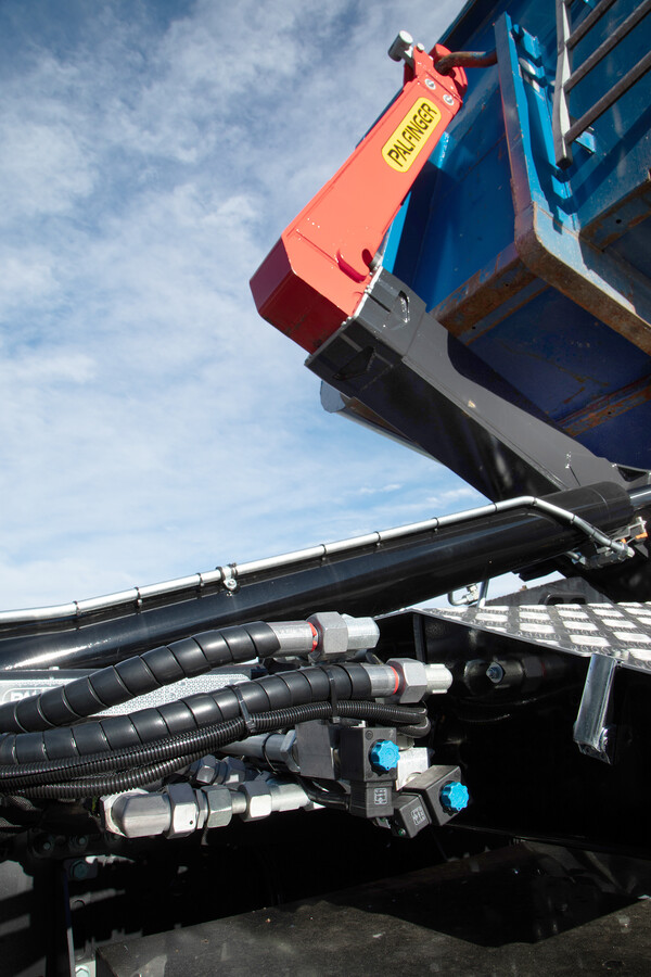 Hookloader & Skiploader Highlights | PALFINGER