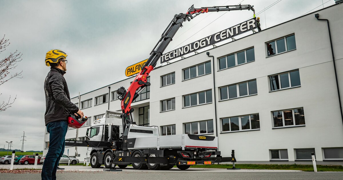 PK 1050 TEC Loader Crane | PALFINGER