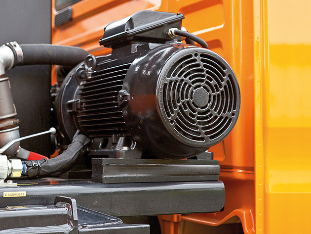 Dachdecker und Zimmerer | PALFINGER