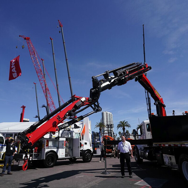 PALFINGER makes the showcase for innovative lifting