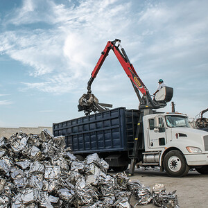 Scrap Applications | Grapple Loaders | PALFINGER