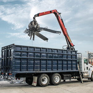 Scrap Applications | Grapple Loaders | PALFINGER
