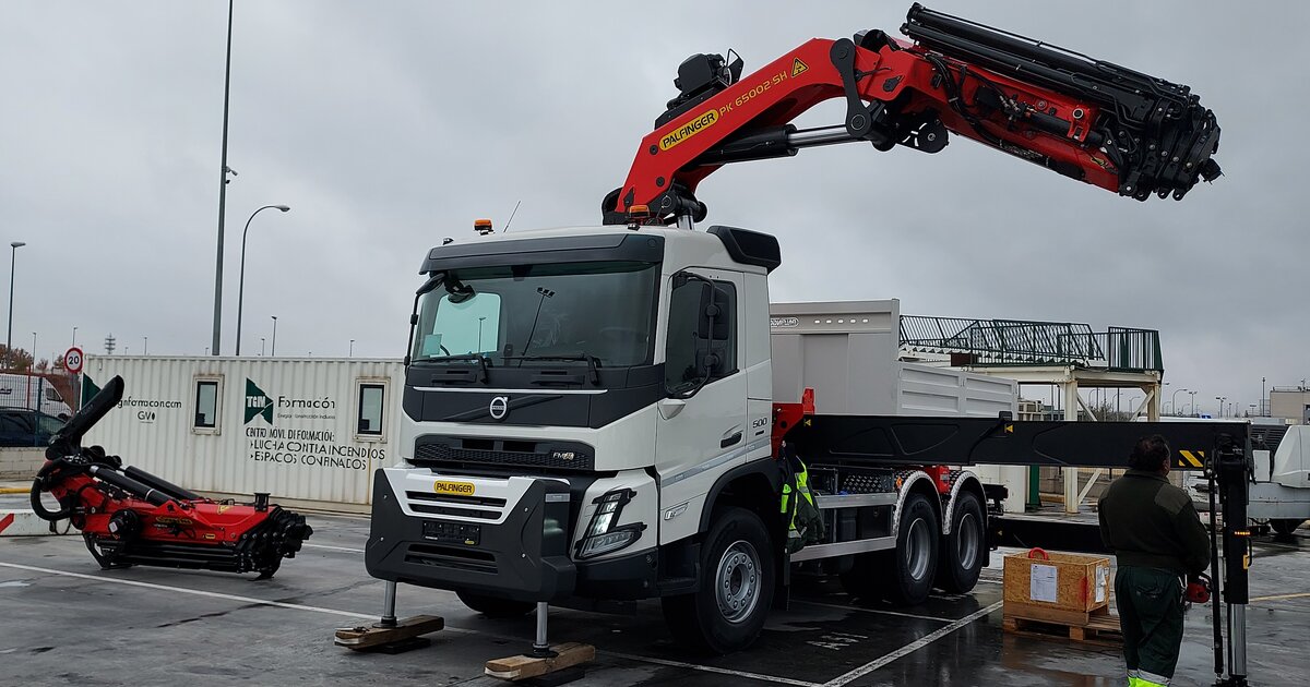 TRANSGRUMA ADQUIERE DOS GRÚAS PALFINGER PK 65002 SH