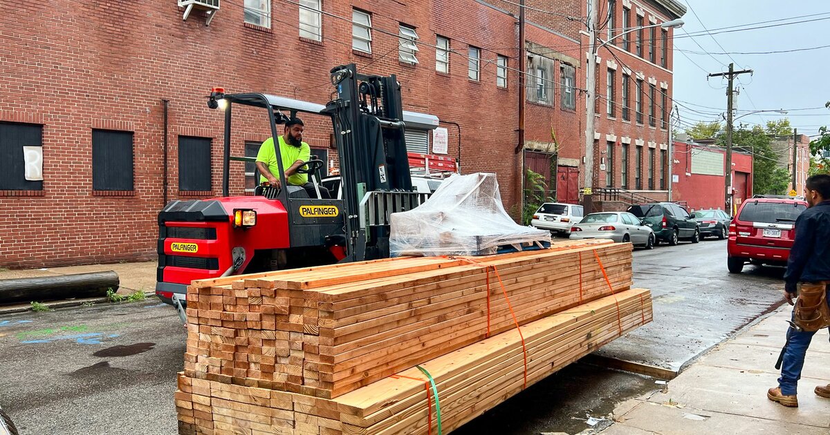 How Truck-Mounted Forklifts Unpack Efficiency in